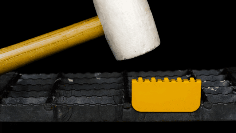 Yellow Anti-Slip Clips - Steel (TSU25/TSU32) - Titan Safety
