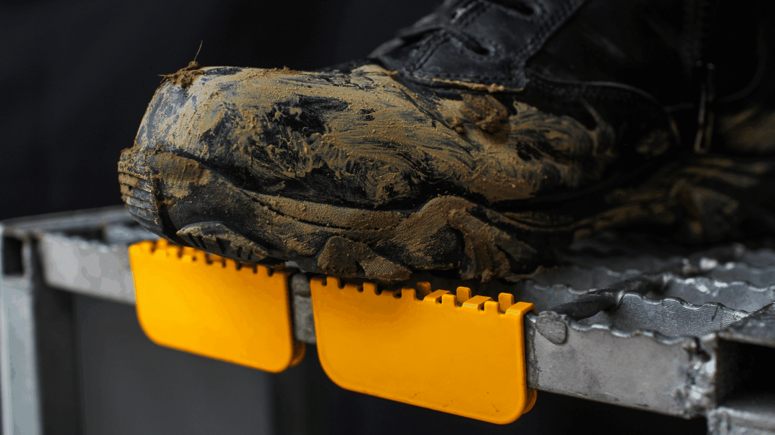 Yellow Anti-Slip Clips - Steel (TSU25/TSU32) - Titan Safety