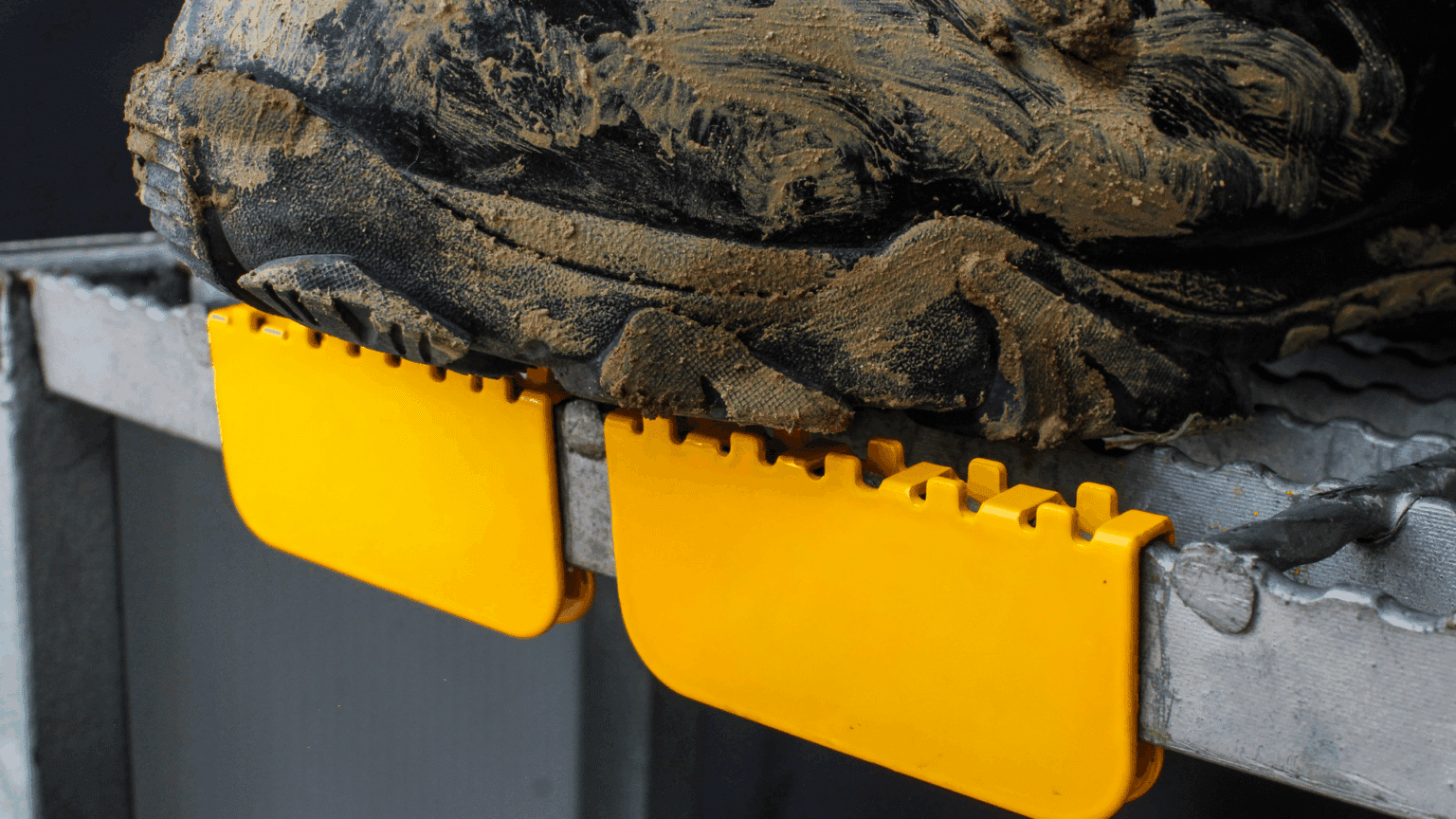 Yellow Anti-Slip Clips - Steel (TSU25/TSU32) - Titan Safety