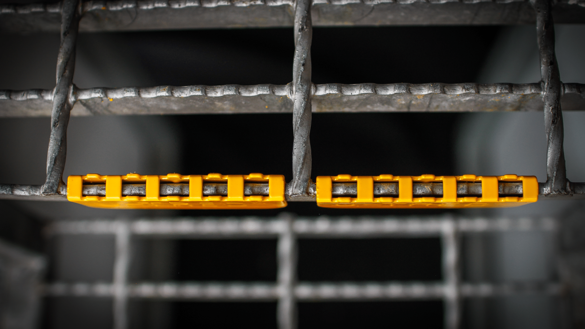 Sample Pack (3) - Yellow Anti-Slip Clips, Steel - Titan Safety